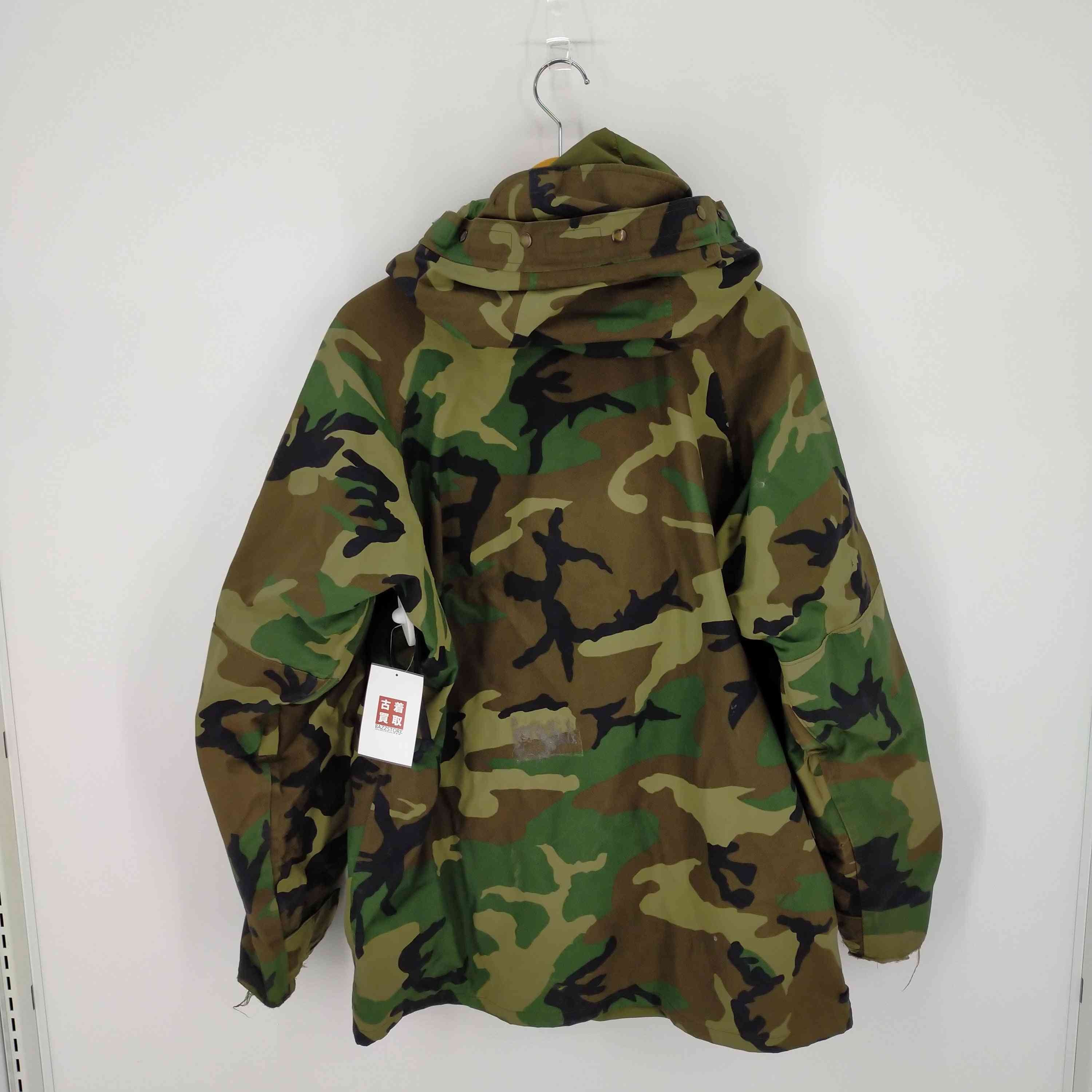 US ARMY(ユーエスアーミー) 98年製 ALPHA製 ECWCS GEN1 COLD WEATHER PARKA CAMOUFLAGE 後期型 ゴアテックスパーカー メンズ  LARGE-REGULAR【中古】【ブランド古着バズストア】 ユーエスアーミー US ARMY 98年製 ALPHA製 ECWCS GEN1 COLD WEATHER